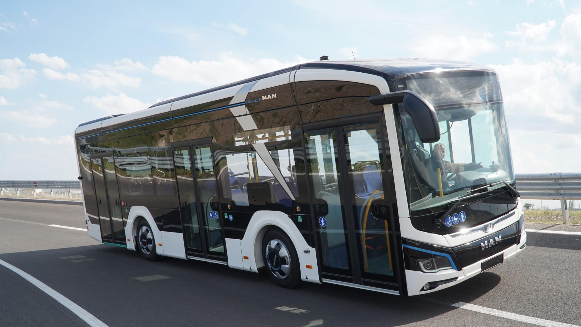 Tylko MAN z ofertą na cztery kraśnickie elektrobusy. Premiera Lion`s ...