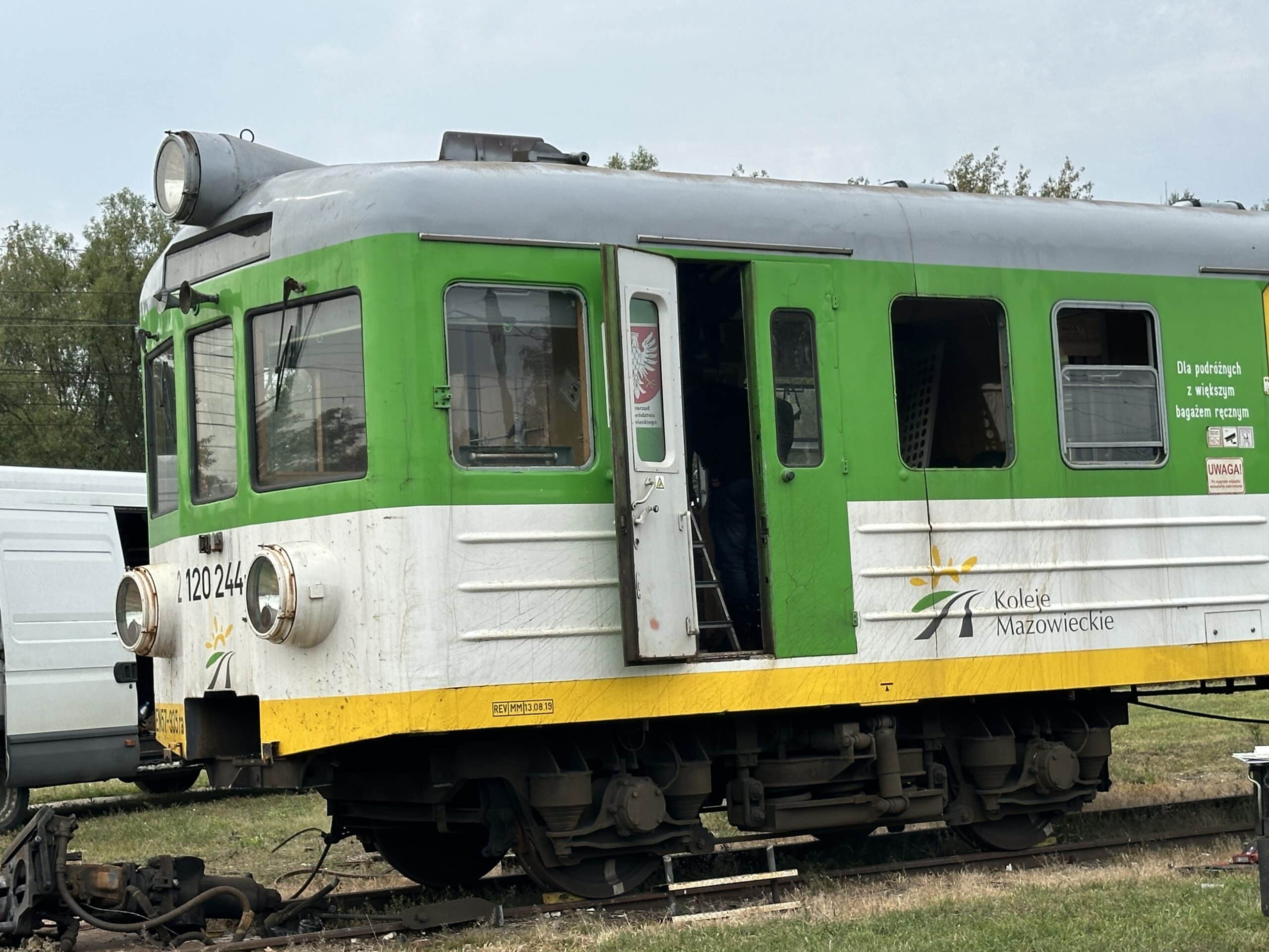 Kabina jednostki EN57-935 trafi do Stacji Muzeum - TransInfo